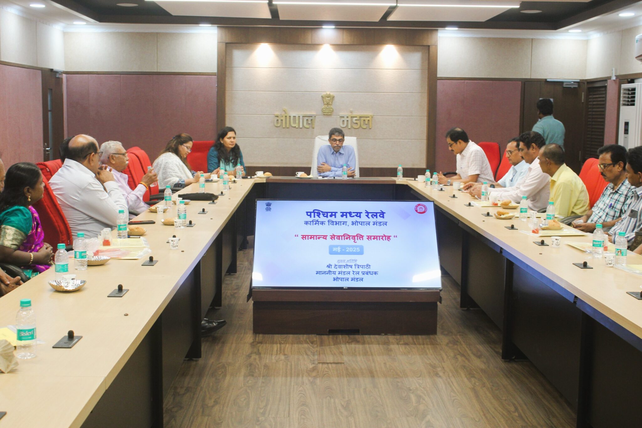 Heartfelt Farewell Given to 34 Retired Railway Employees : ITDC INDIA ...